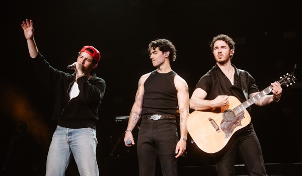Media | THE TOUR | Official Website | Jonas Brothers